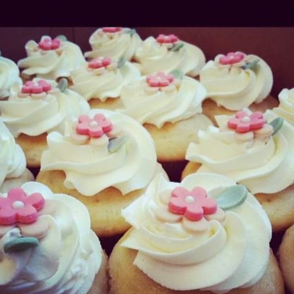 Handmade | Kitchen | Handmade Fondant Rose Cupcake Toppers | Poshmark